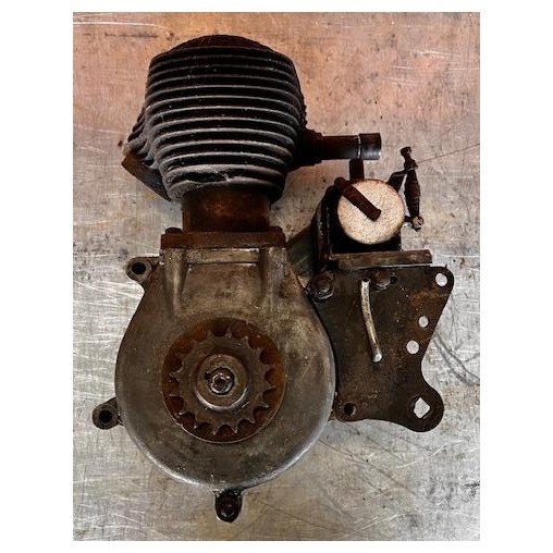 Moteur pour Terrot 250 latérale des années 1930, non bloqué.